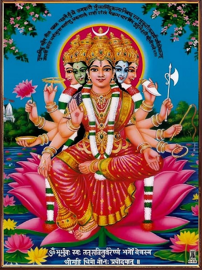 Gayatri Mantra – Shri ShantiMayi | The Call of the Heart